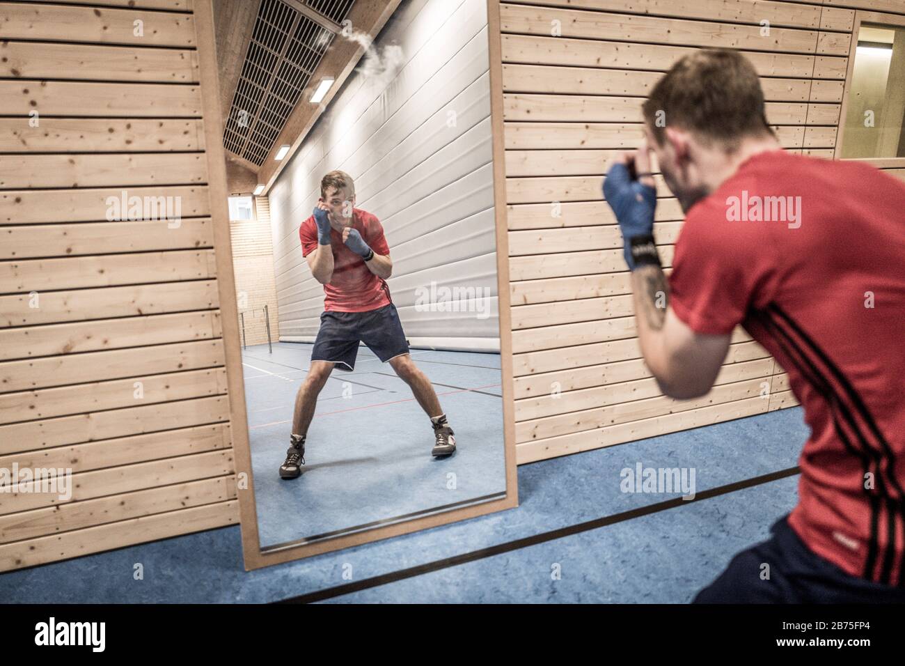 Boxing personalities sport hi-res stock photography and images - Alamy