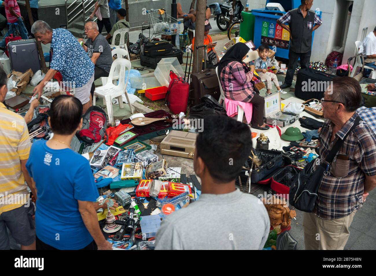Singapore cityscape poverty hi-res stock photography and images - Alamy
