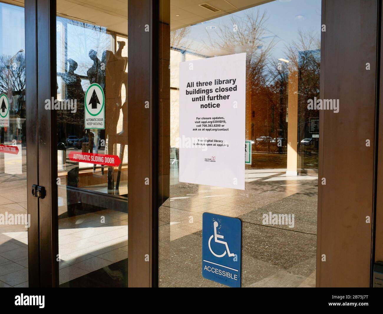 Closed library sign hi-res stock photography and images - Alamy