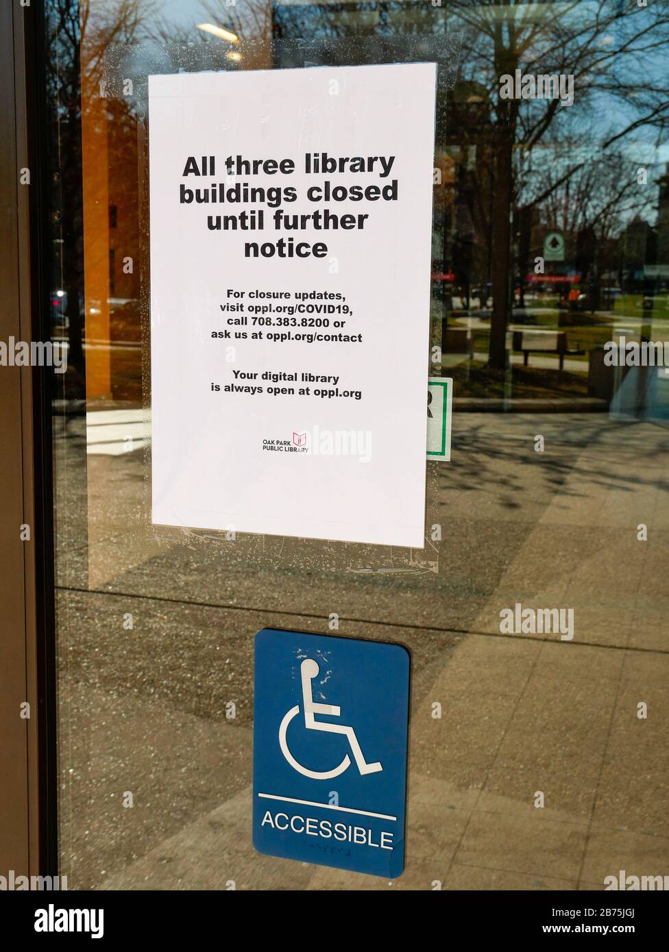 Closed library sign hi-res stock photography and images - Alamy
