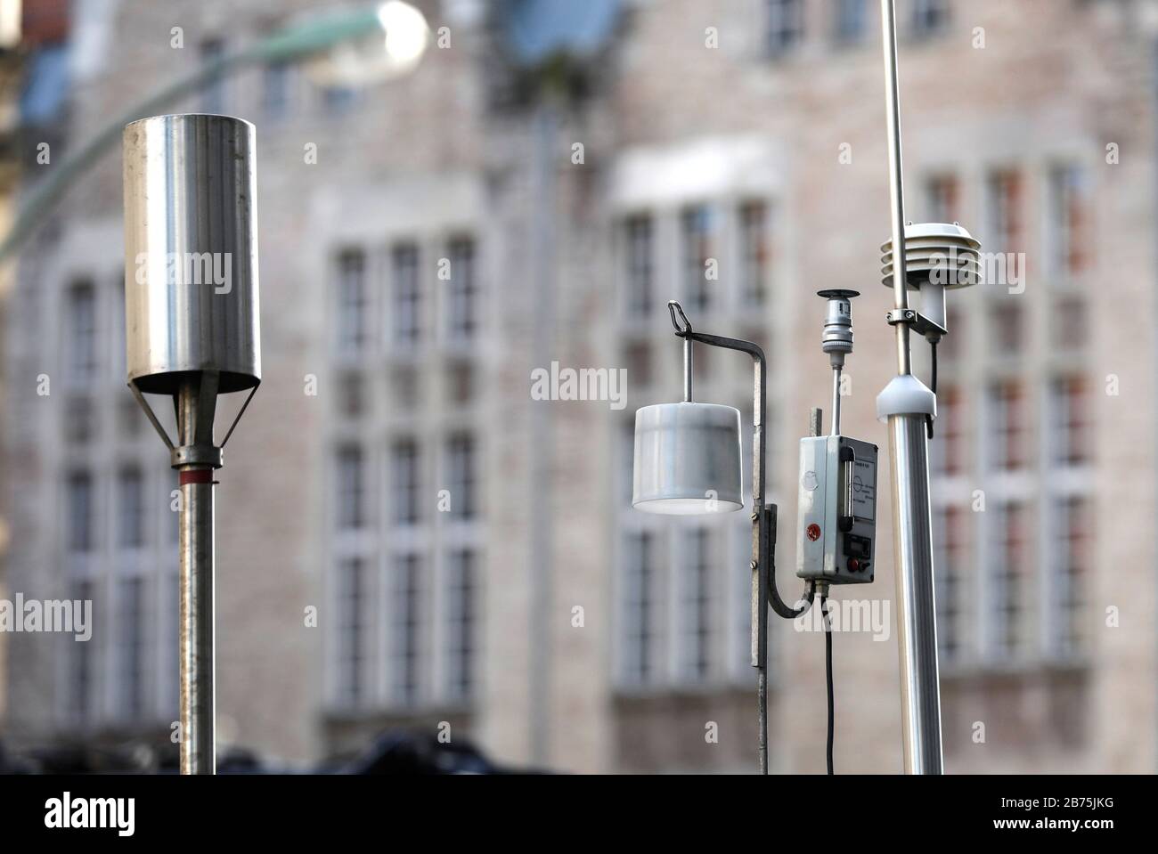 Benzene stations hi-res stock photography and images - Alamy
