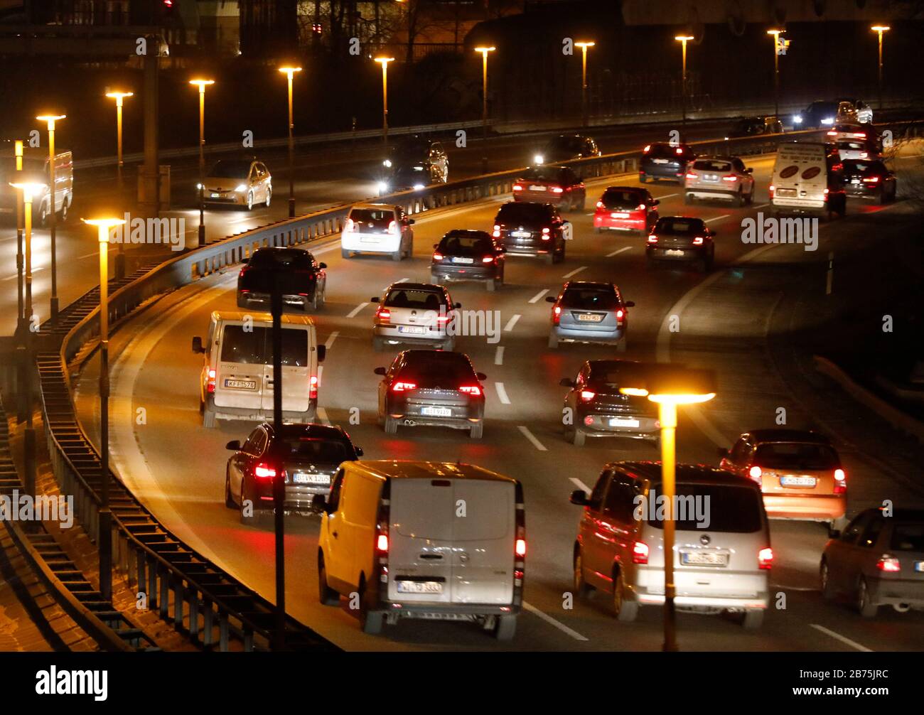 Heavy traffic on a motorway hi-res stock photography and images - Alamy