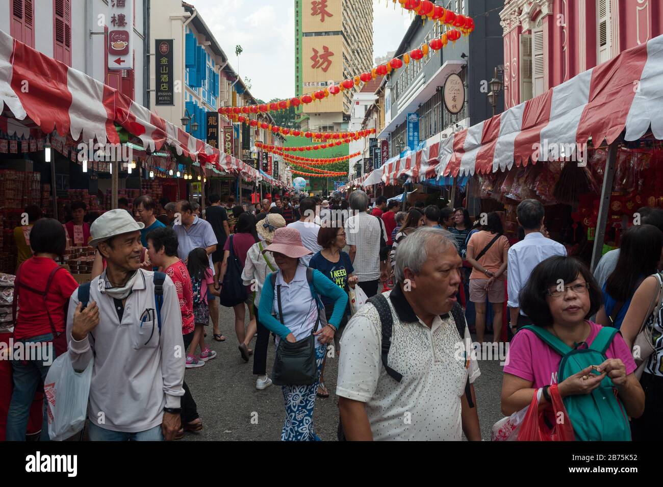 27.01.2018, Singapore, Republic of Singapore, Asia - People cavort at ...