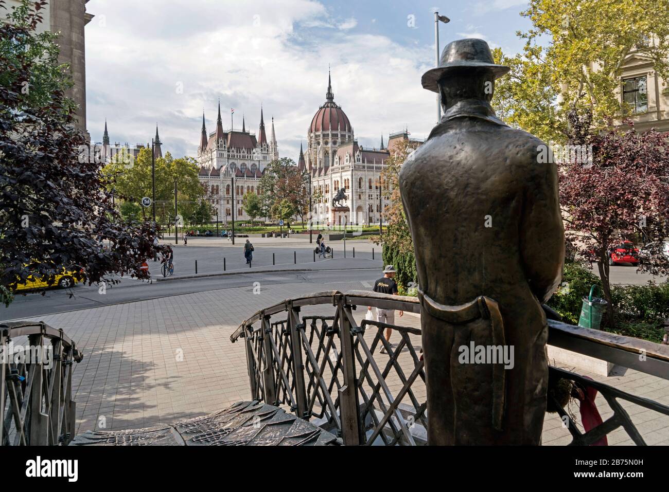 1956 uprising monument hi-res stock photography and images - Alamy