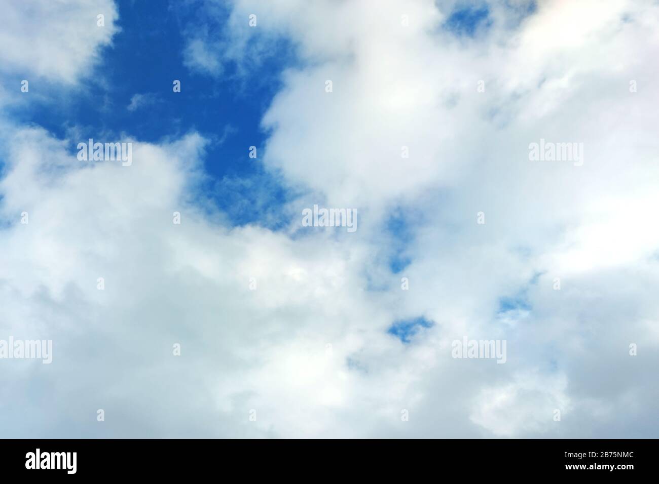Sky light blue without clouds hi-res stock photography and images - Alamy