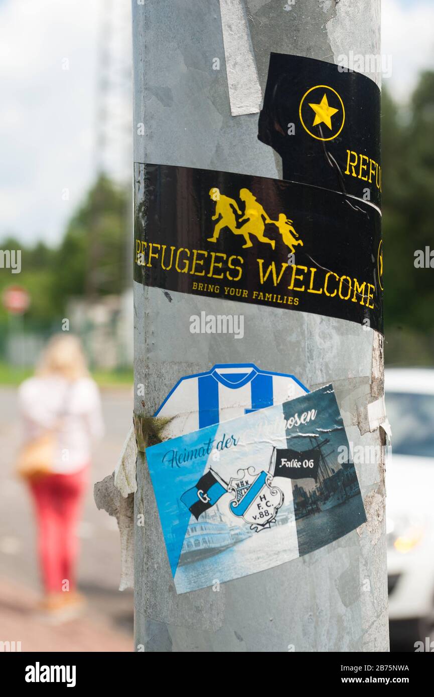 Immigration service flow of refugees hi-res stock photography and ...
