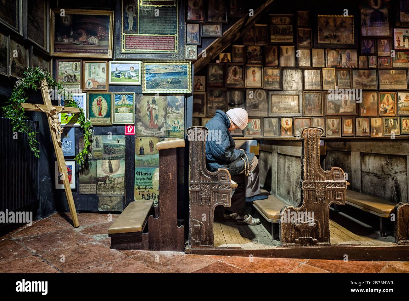 Numerous votive tablets and pictures are not only placed in the gallery ...