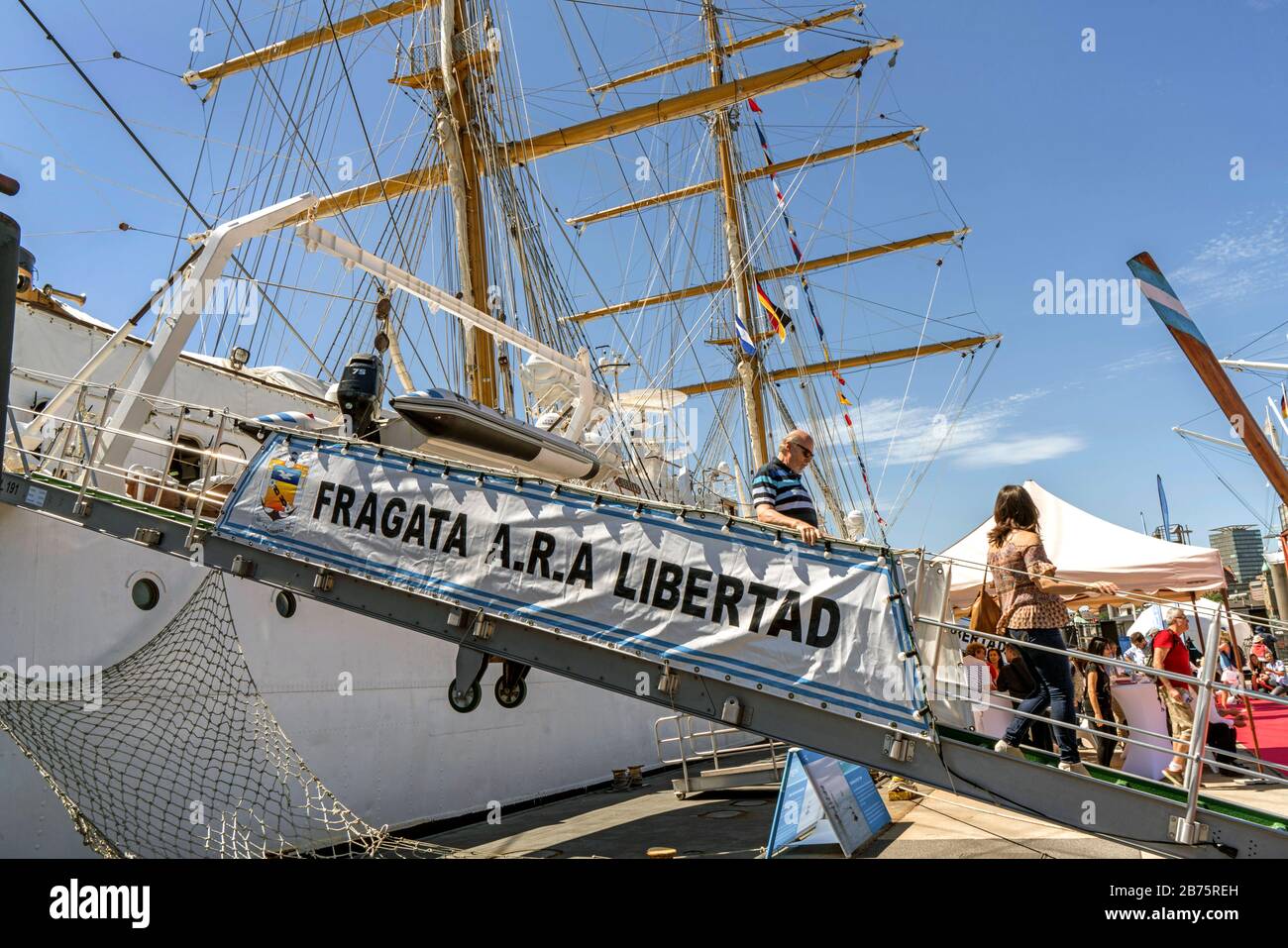 Full rigged training ship hi-res stock photography and images - Alamy