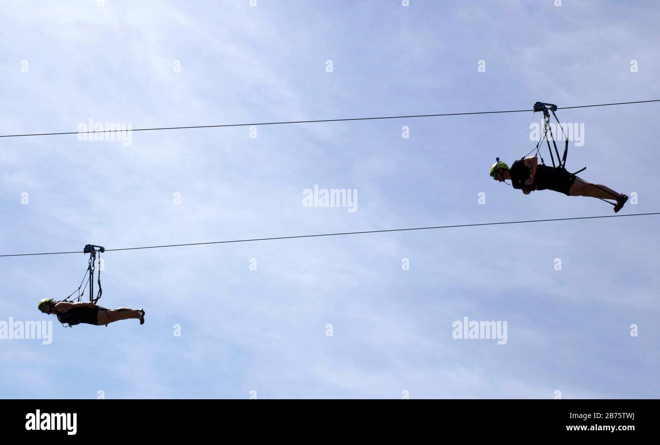On 11.06.2017, two men will fly a zipline over a 1,000 meter long ...