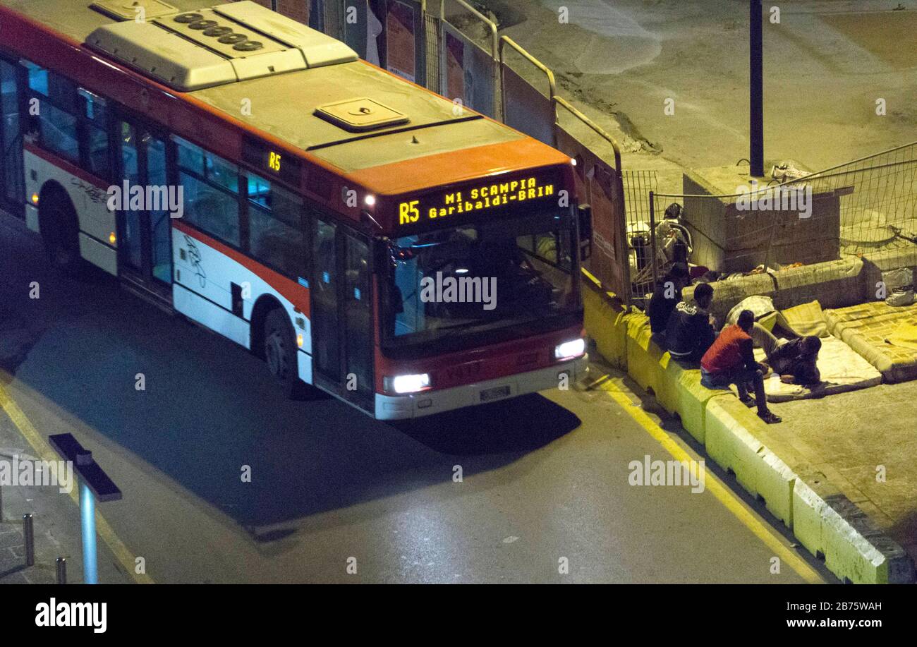 Naples Poverty Stock Photos & Naples Poverty Stock Images - Alamy