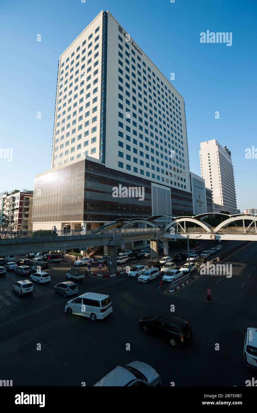 Yangon skyscrapers myanmar hi-res stock photography and images - Alamy
