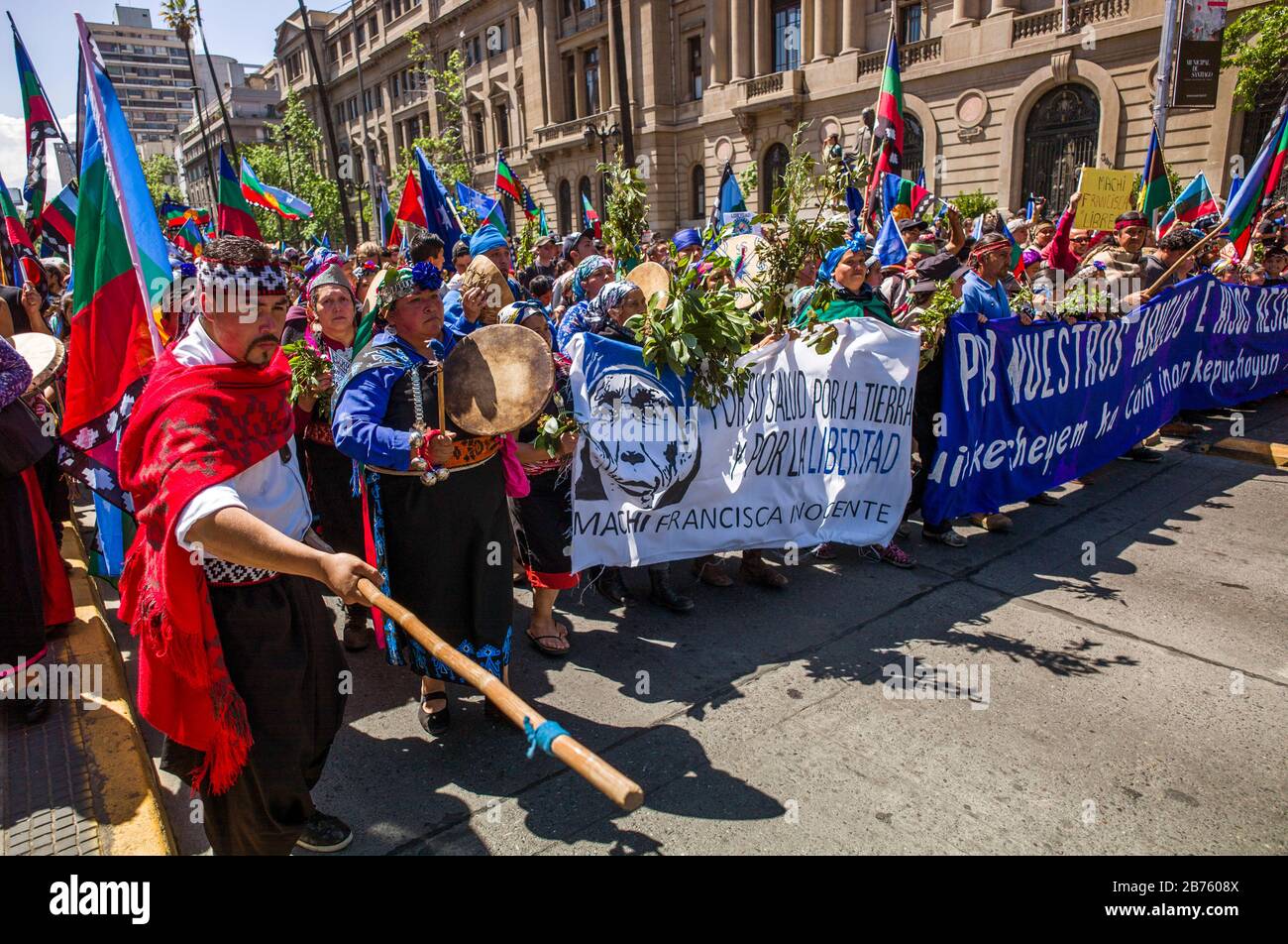 Mapuche ethnic group hi-res stock photography and images - Alamy