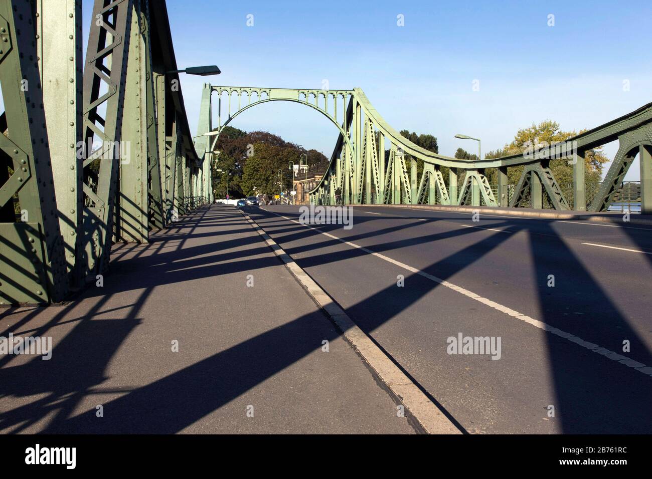The Glienicker Bridge today forms the city border between Berlin and ...