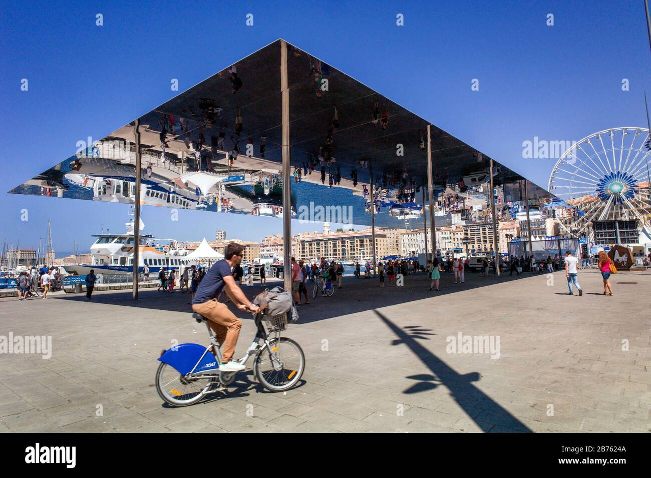 Ombriere mirror forster hi-res stock photography and images - Alamy