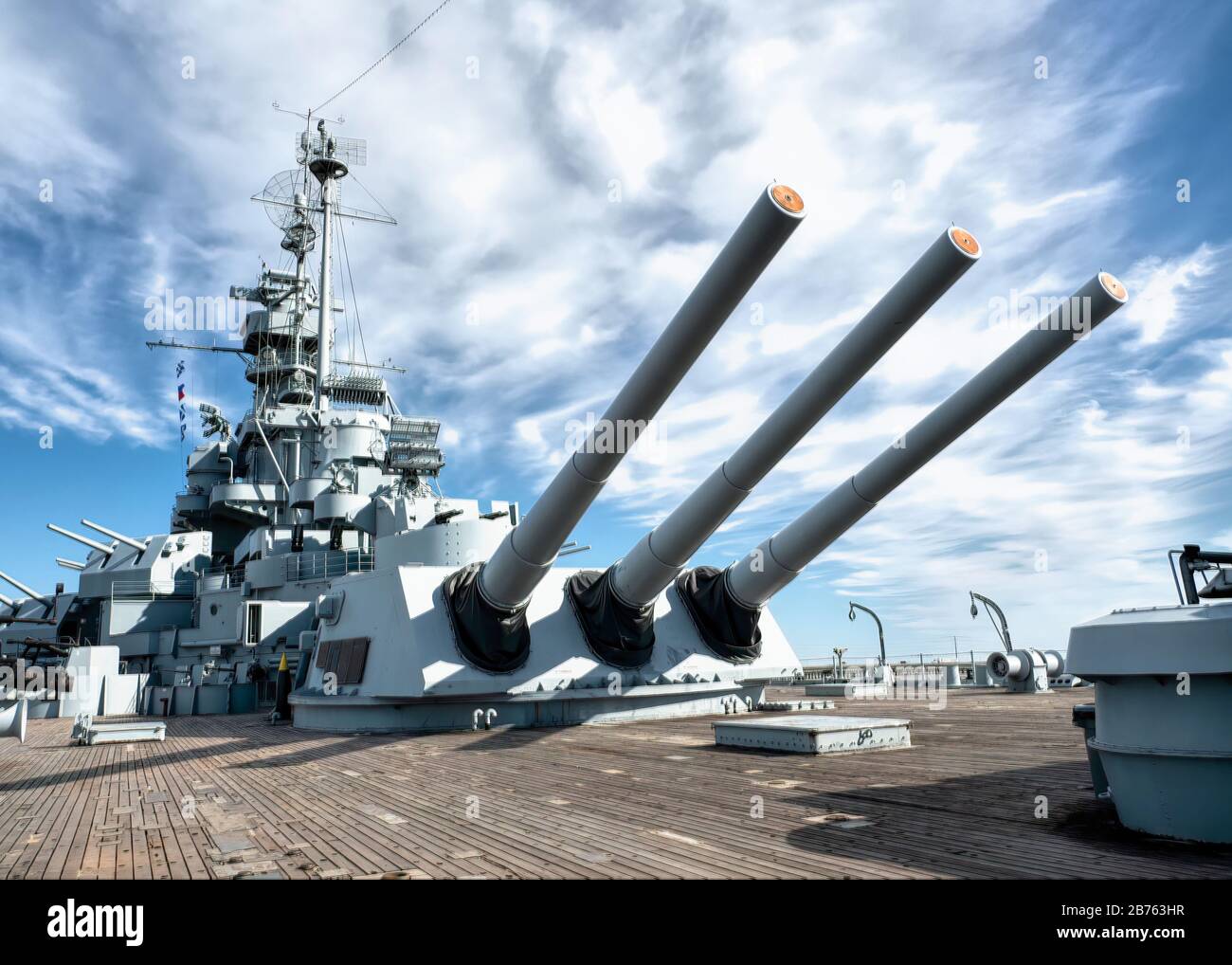 Guns blazing on USS Battleship Alabama Stock Photo - Alamy