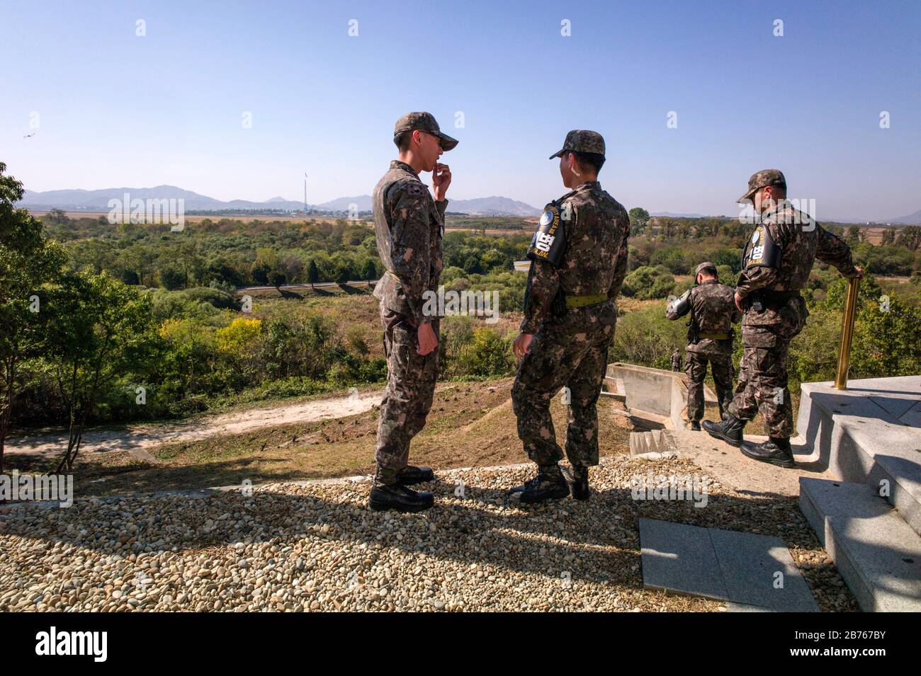 Dmz korea border hi-res stock photography and images - Alamy