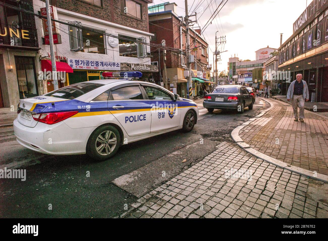 Seoul south korea police car hi-res stock photography and images - Alamy