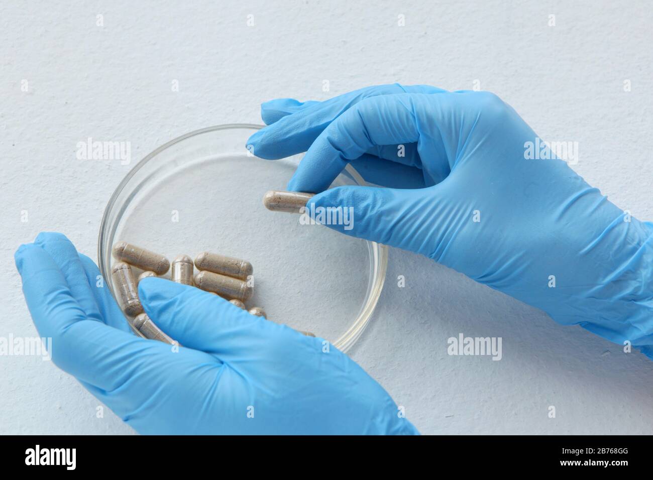 Medical technology and testing hi-res stock photography and images - Alamy