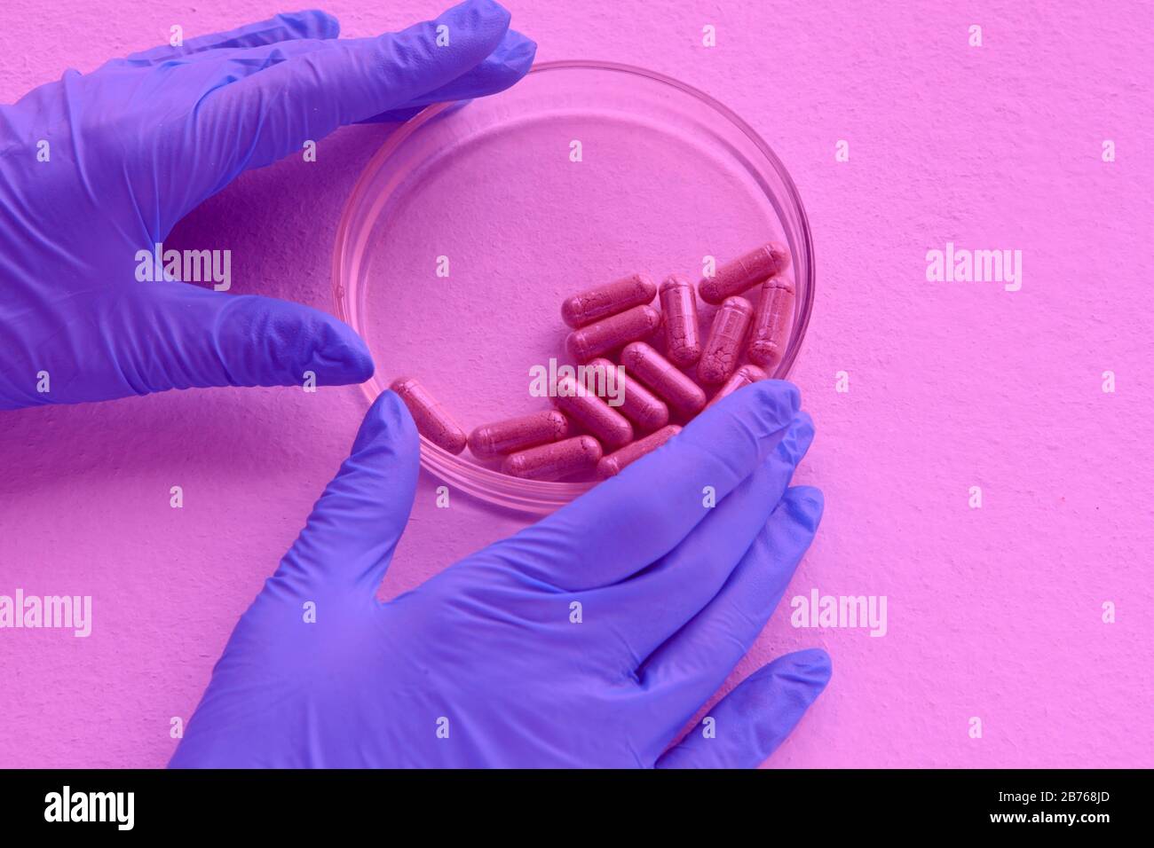 Blue pill on plate hi-res stock photography and images - Alamy