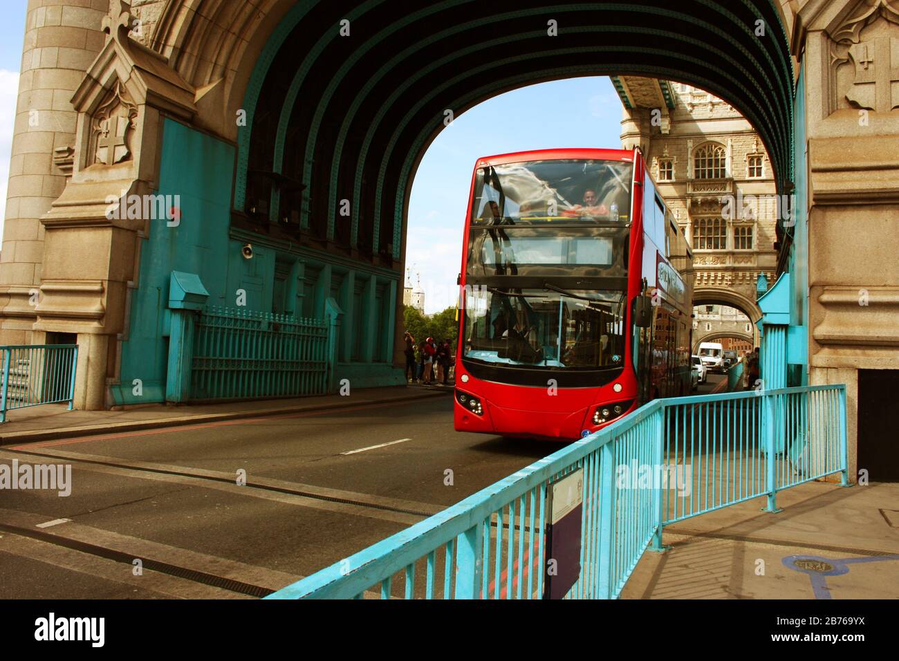 Doube decker bus hi-res stock photography and images - Alamy