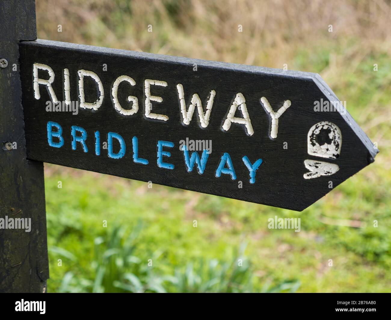 Public bridle way sign hi-res stock photography and images - Alamy