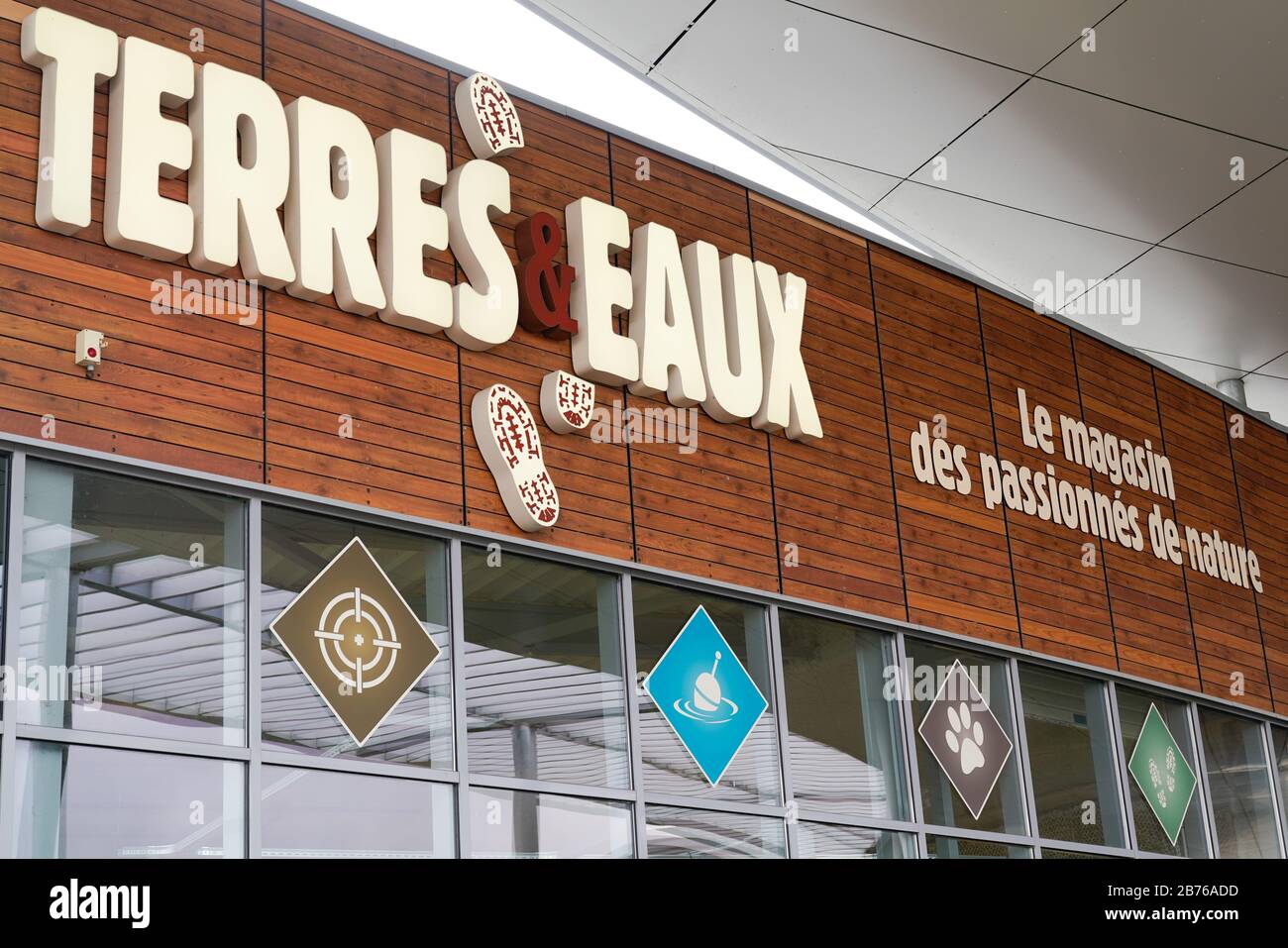 Terres et eaux hi-res stock photography and images - Alamy