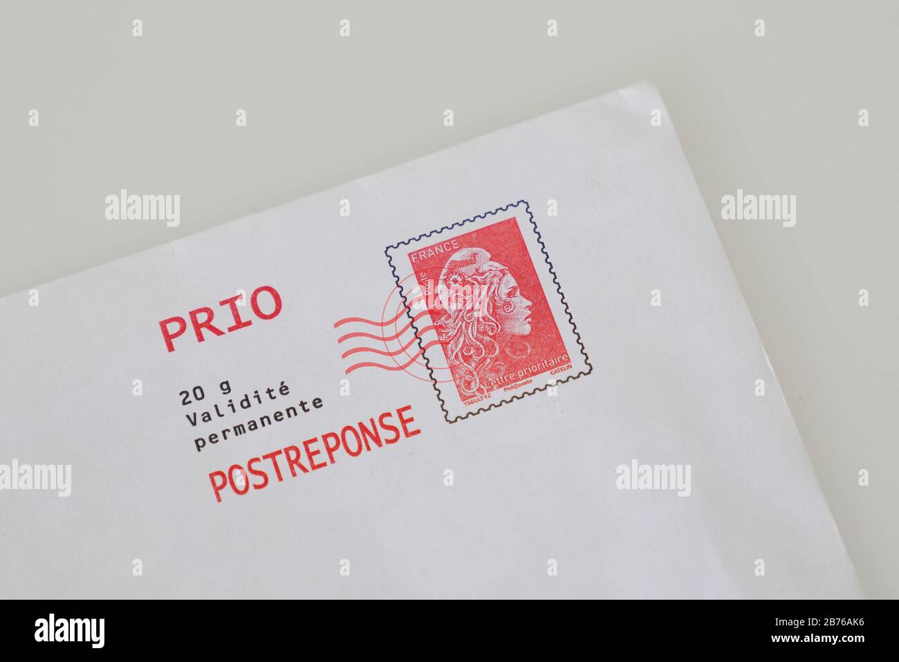 Letter envelope french postage stamp hi-res stock photography and ...