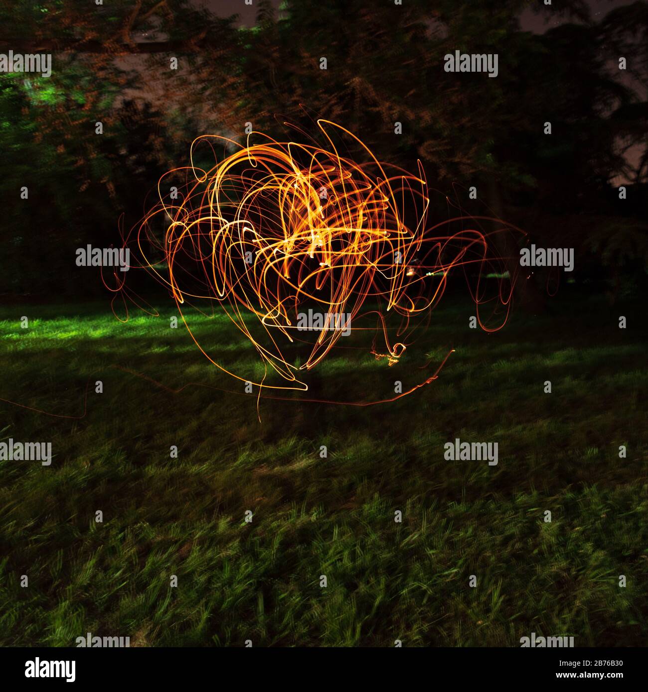 Infinity symbol drawing hi-res stock photography and images - Alamy