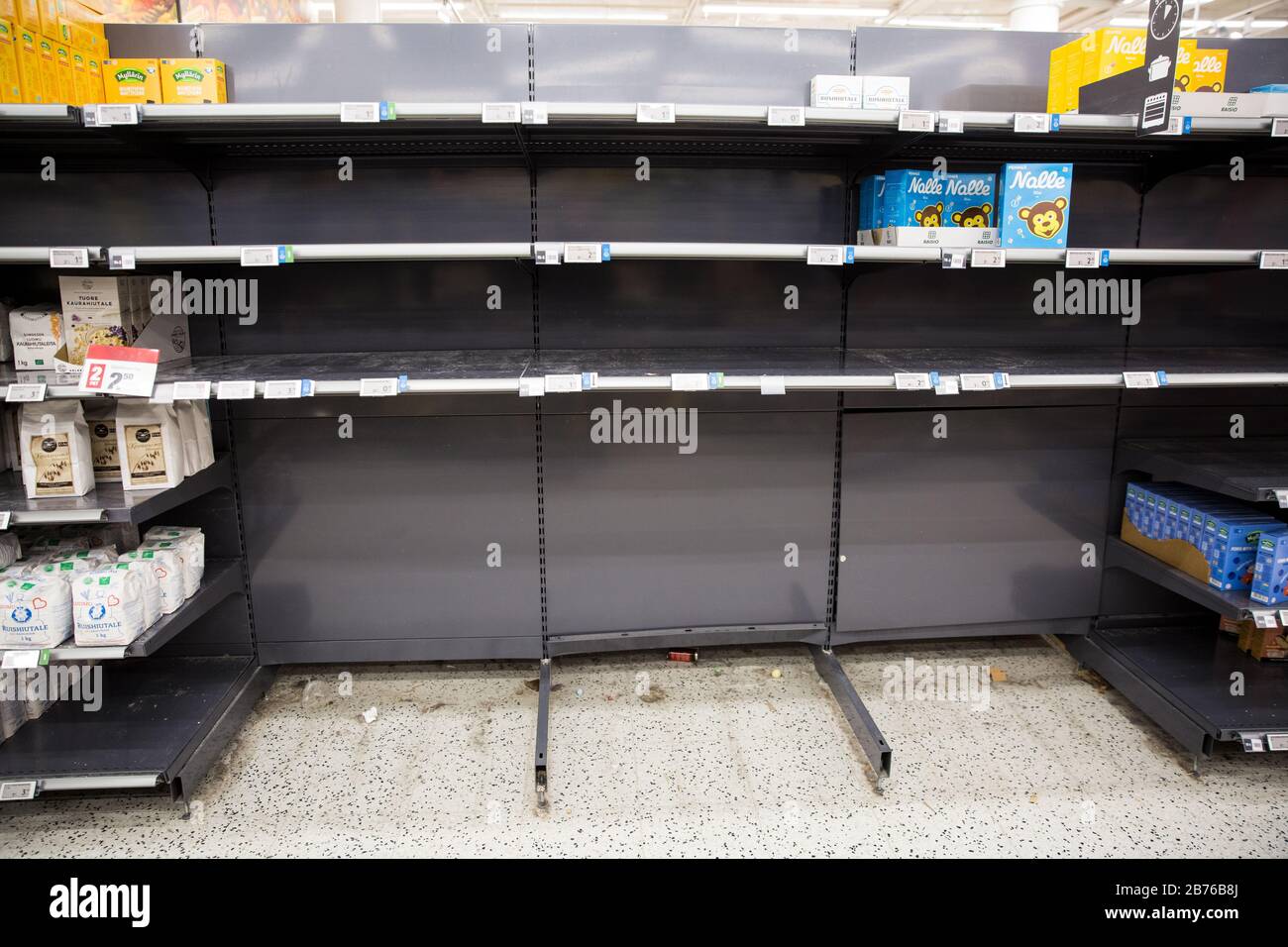 Empty grocery store shelves march 2020 hi-res stock photography and ...