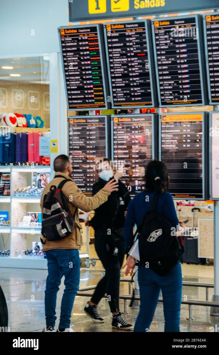 Madrid, Spain. 13th Mar, 2020. Coronavirus precautions at Bajaras ...