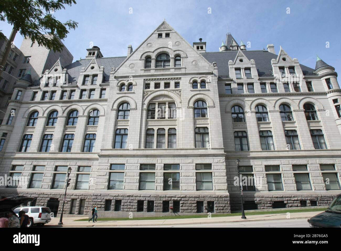 Federal courthouse milwaukee hi-res stock photography and images - Alamy