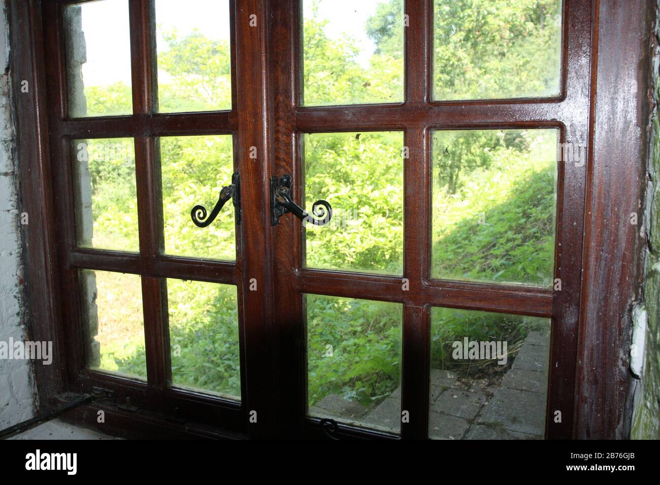 Old window,Daniels Water Mill, 18th Century working flour mill ...