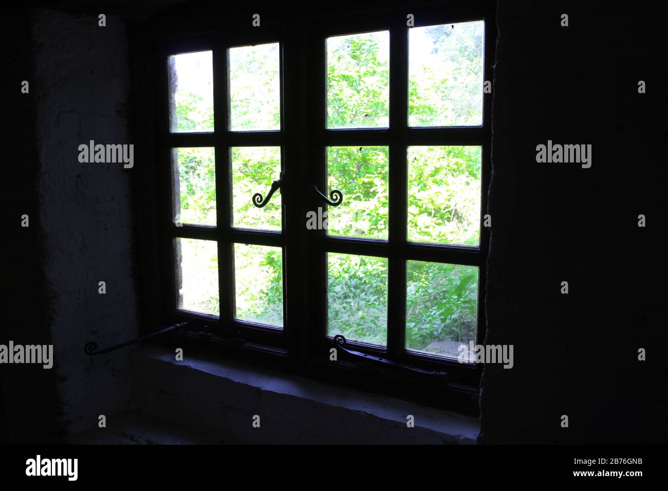Old window,Daniels Water Mill, 18th Century working flour mill ...