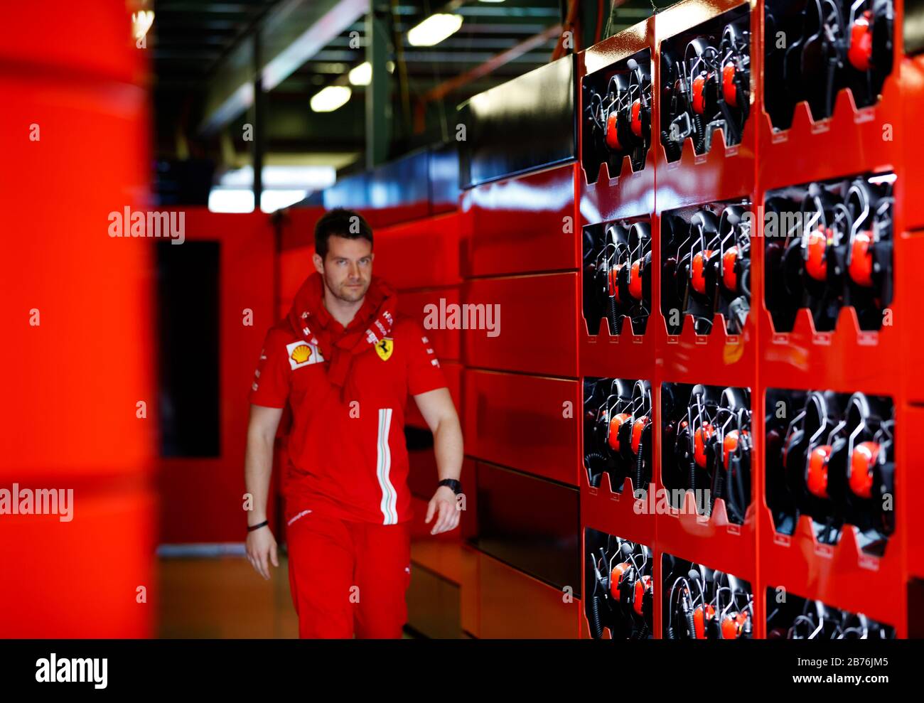Formula 1 pit wall hi-res stock photography and images - Alamy