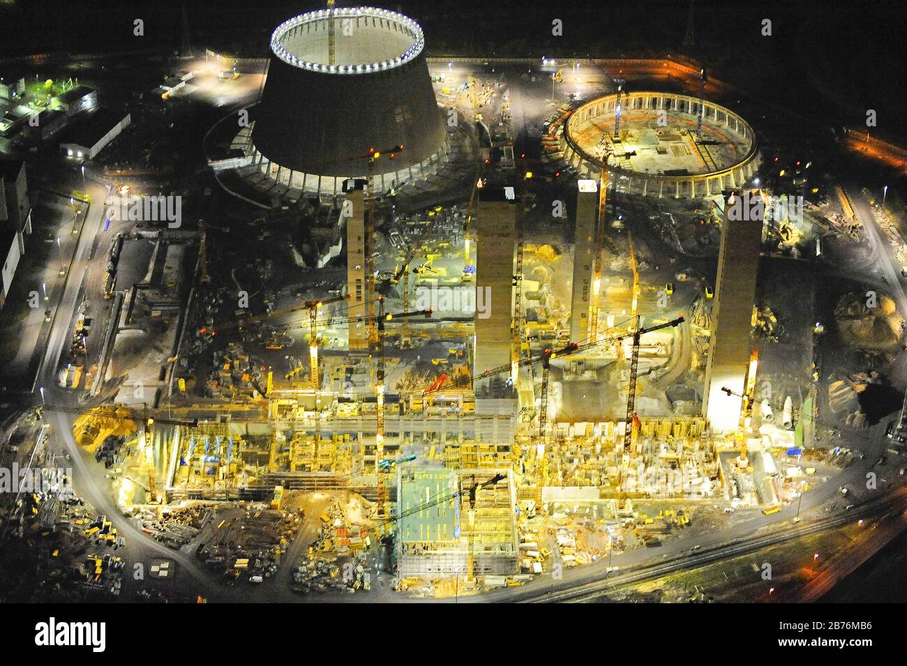 Night view of construction site at the coal power plant in Hamm-Uentrop ...