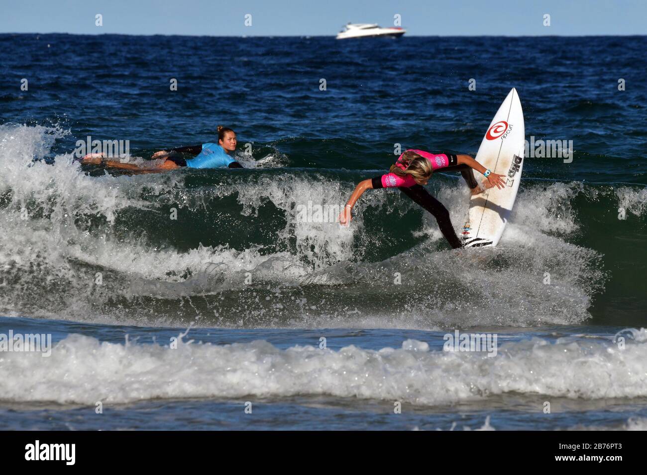 Molly Picklum and Meah Collins compete in the Sydney Surf Pro 2020 ...