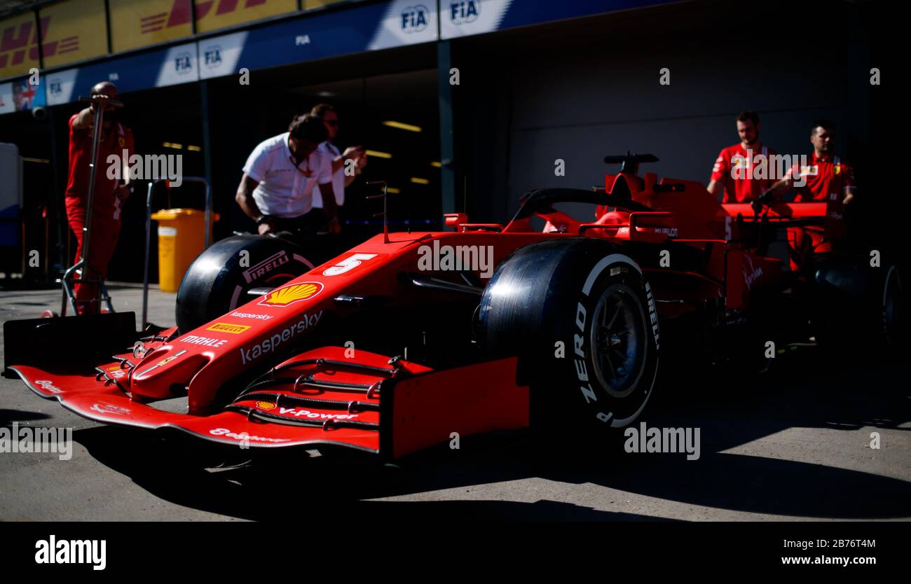Ferrari f1 garage hi-res stock photography and images - Alamy