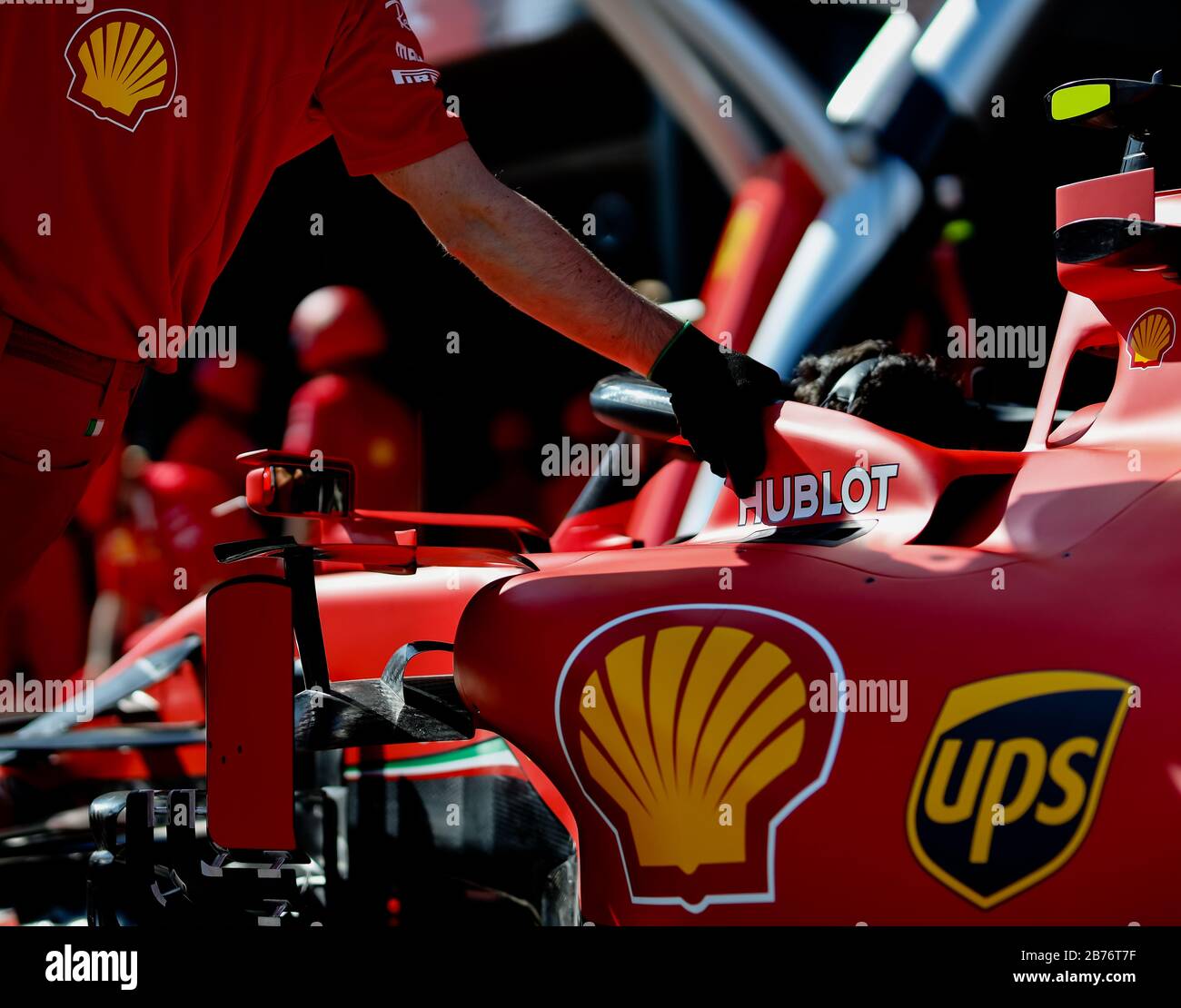 Ferrari f1 pit crew hi-res stock photography and images - Alamy