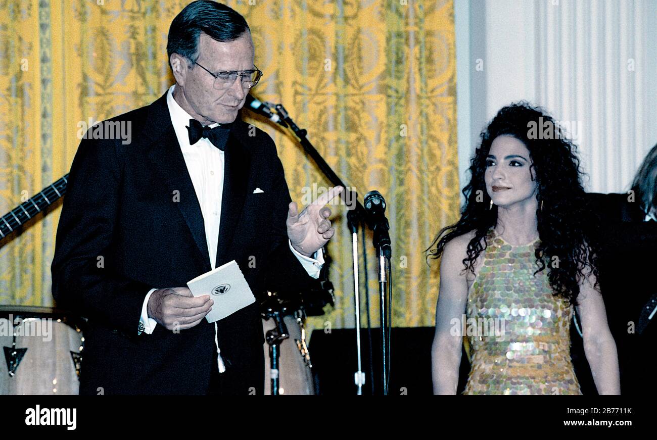 Gloria estefan 1991 hi-res stock photography and images - Alamy