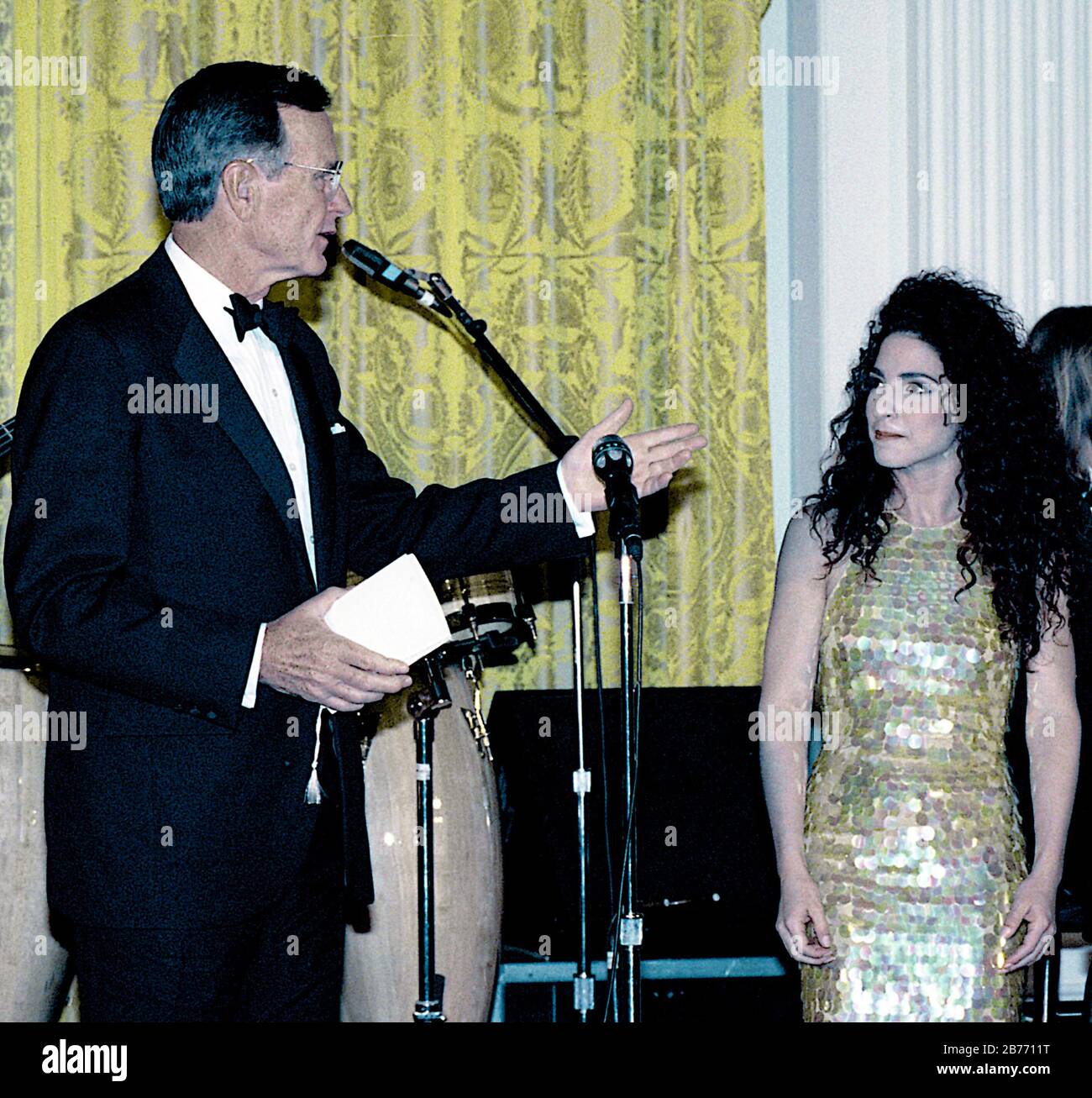 Gloria estefan 1991 hi-res stock photography and images - Alamy