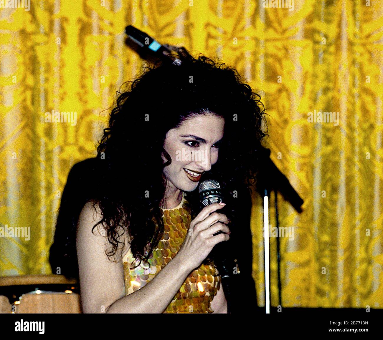 Gloria estefan 1991 hi-res stock photography and images - Alamy