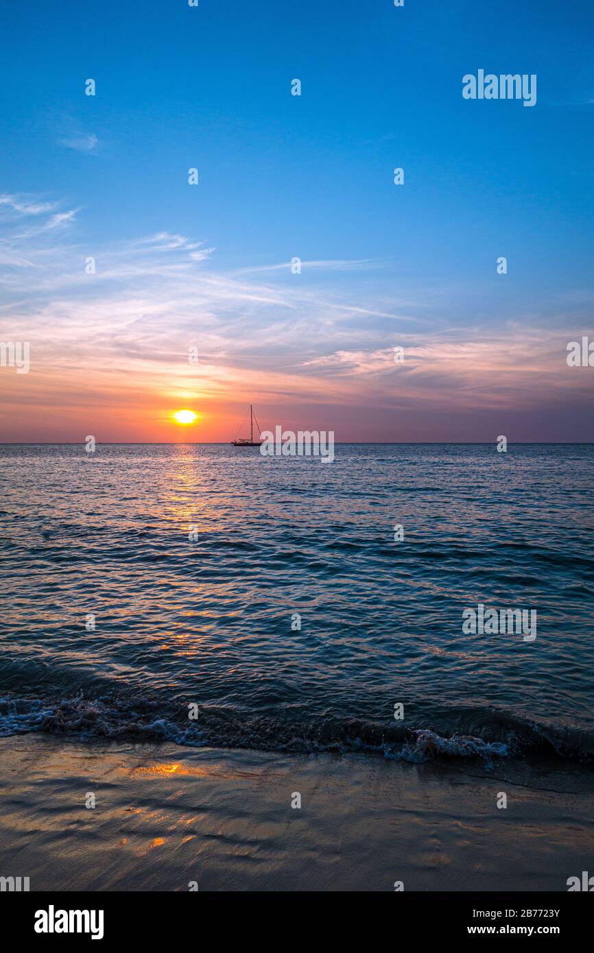 Moody beach scene hi-res stock photography and images - Alamy