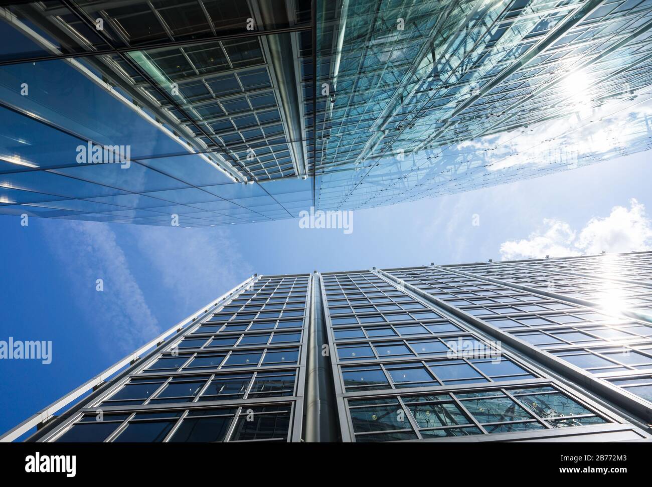 Tall glass buildings hi-res stock photography and images - Alamy
