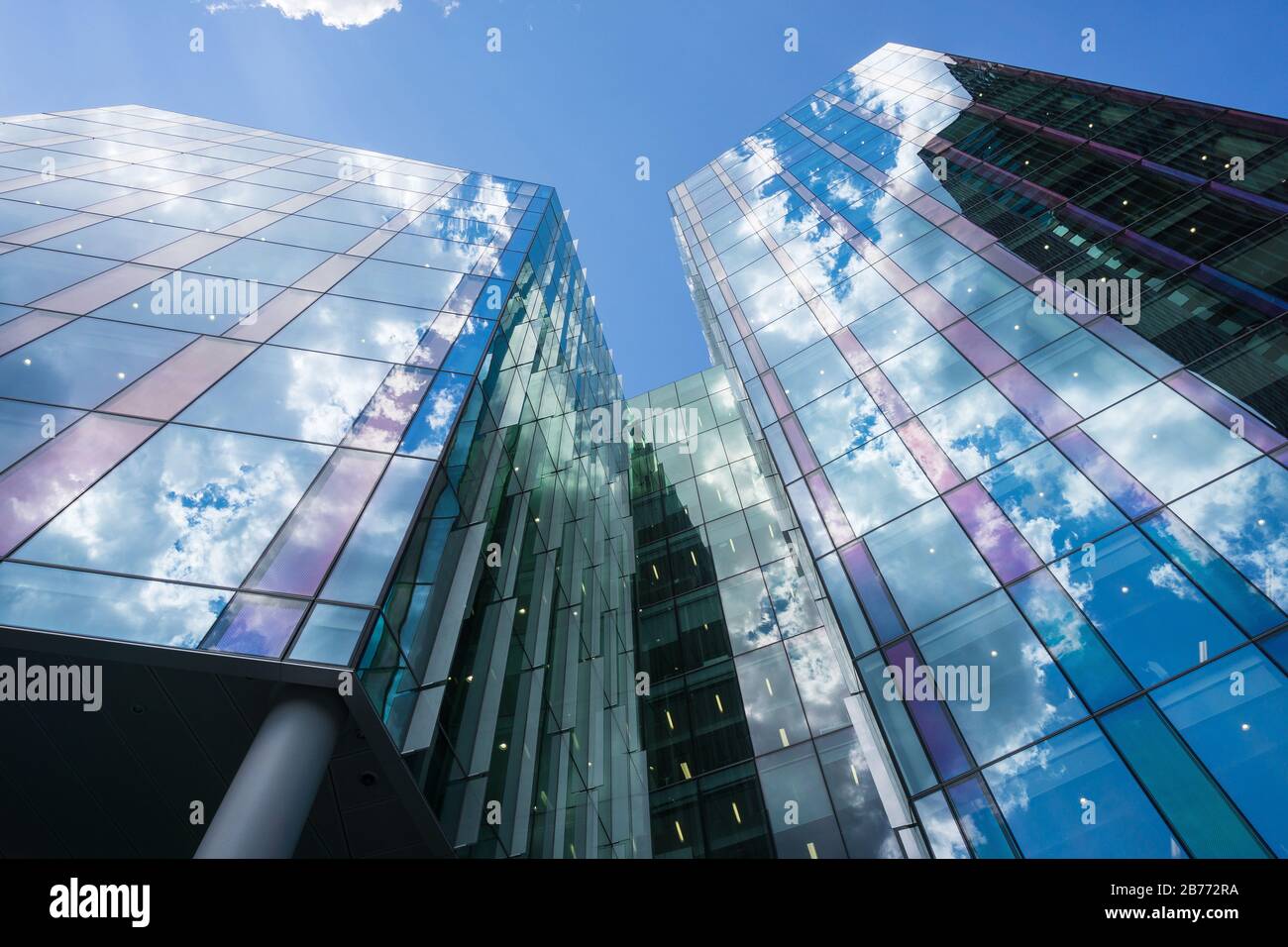 Tall glass buildings hi-res stock photography and images - Alamy
