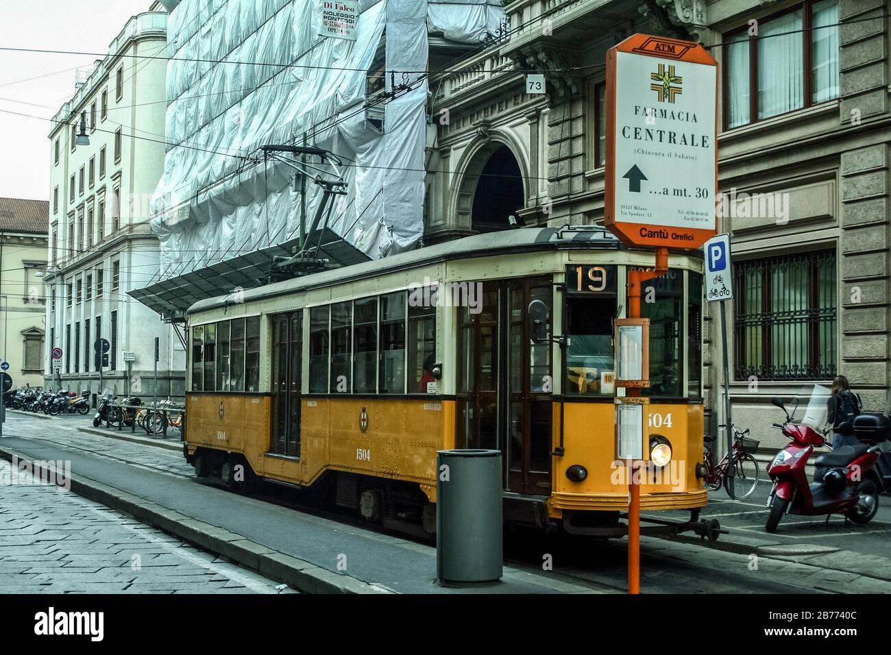 Rete tranviaria di milano hi-res stock photography and images - Alamy