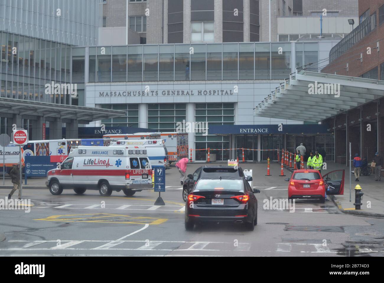 March 13, 2020: Massachusetts General Hospital (MGH) emergency room ...