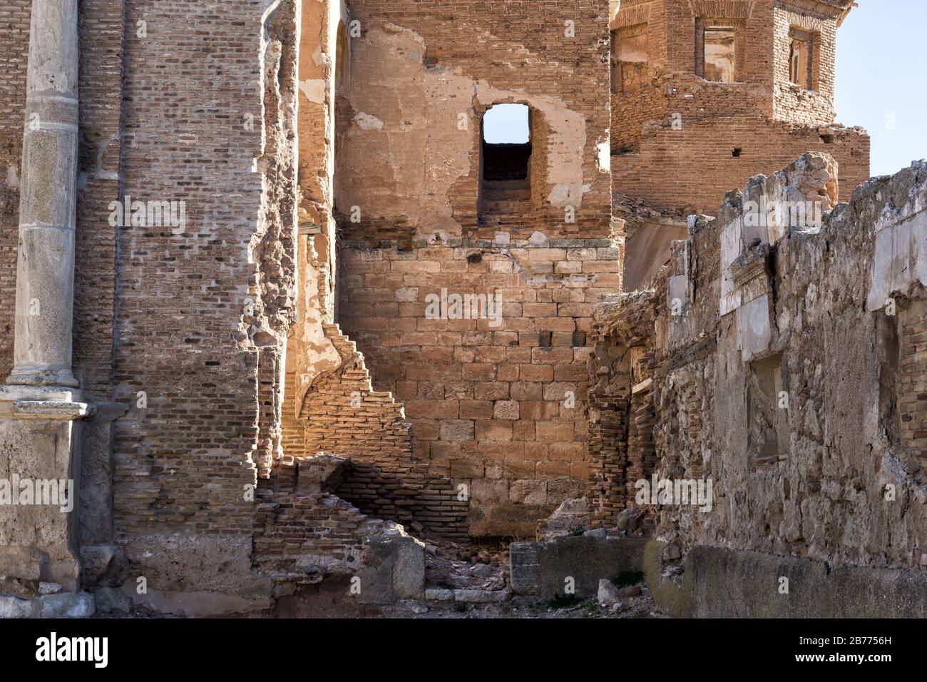 Old ruined building with windows during daytime Stock Photo - Alamy