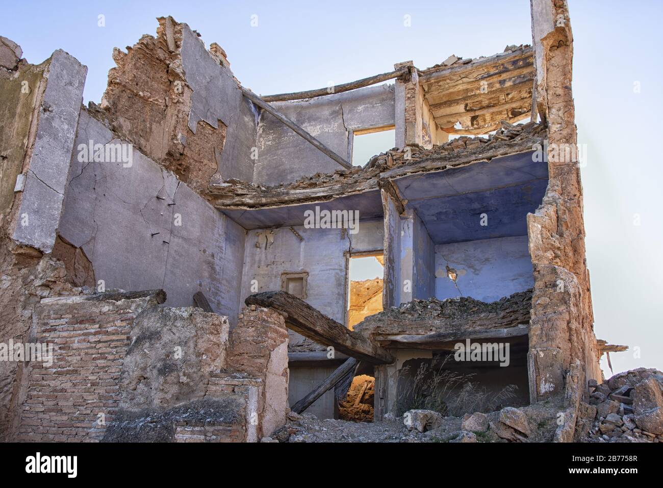 Ruined stone brown building during daytime Stock Photo - Alamy