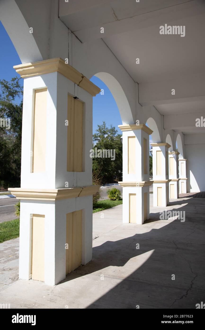 Vertical picture of an arched building under the sunlight in Huatulco ...