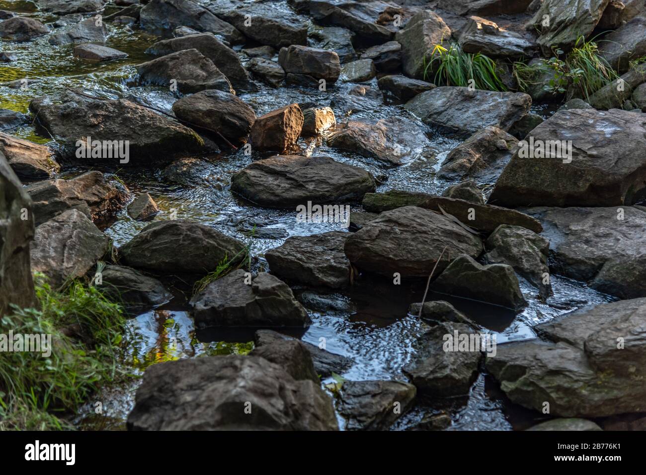 Full cascade hi-res stock photography and images - Alamy